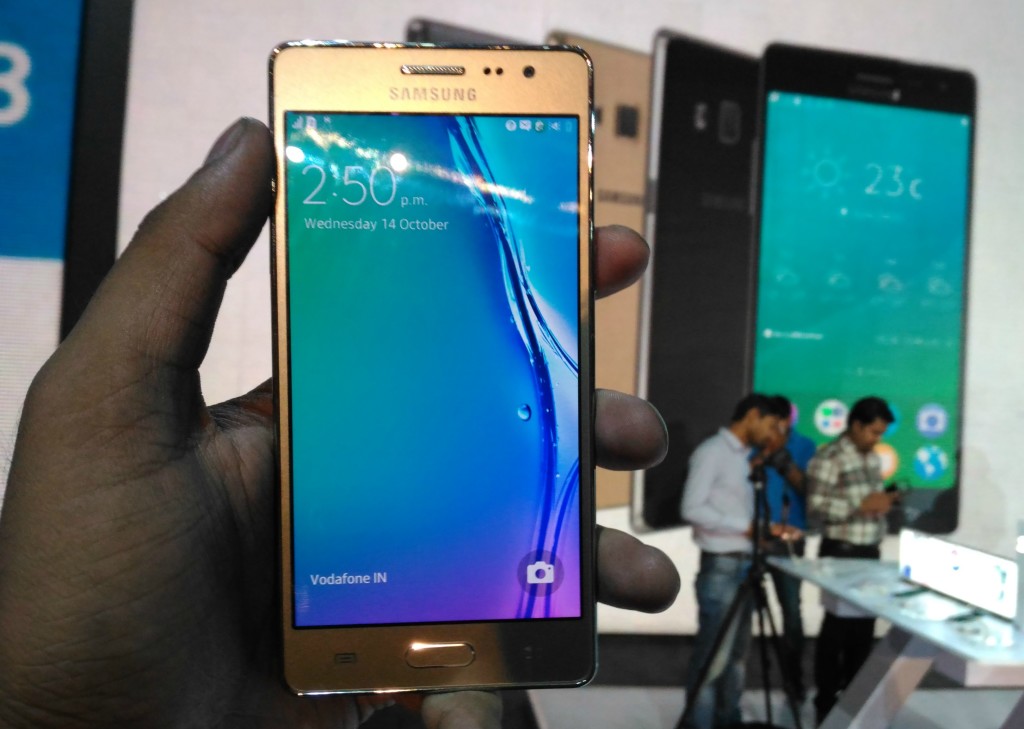 Samsung Z3 with Tizen OS launched for Rs. 8,490 | GizmoManiacs