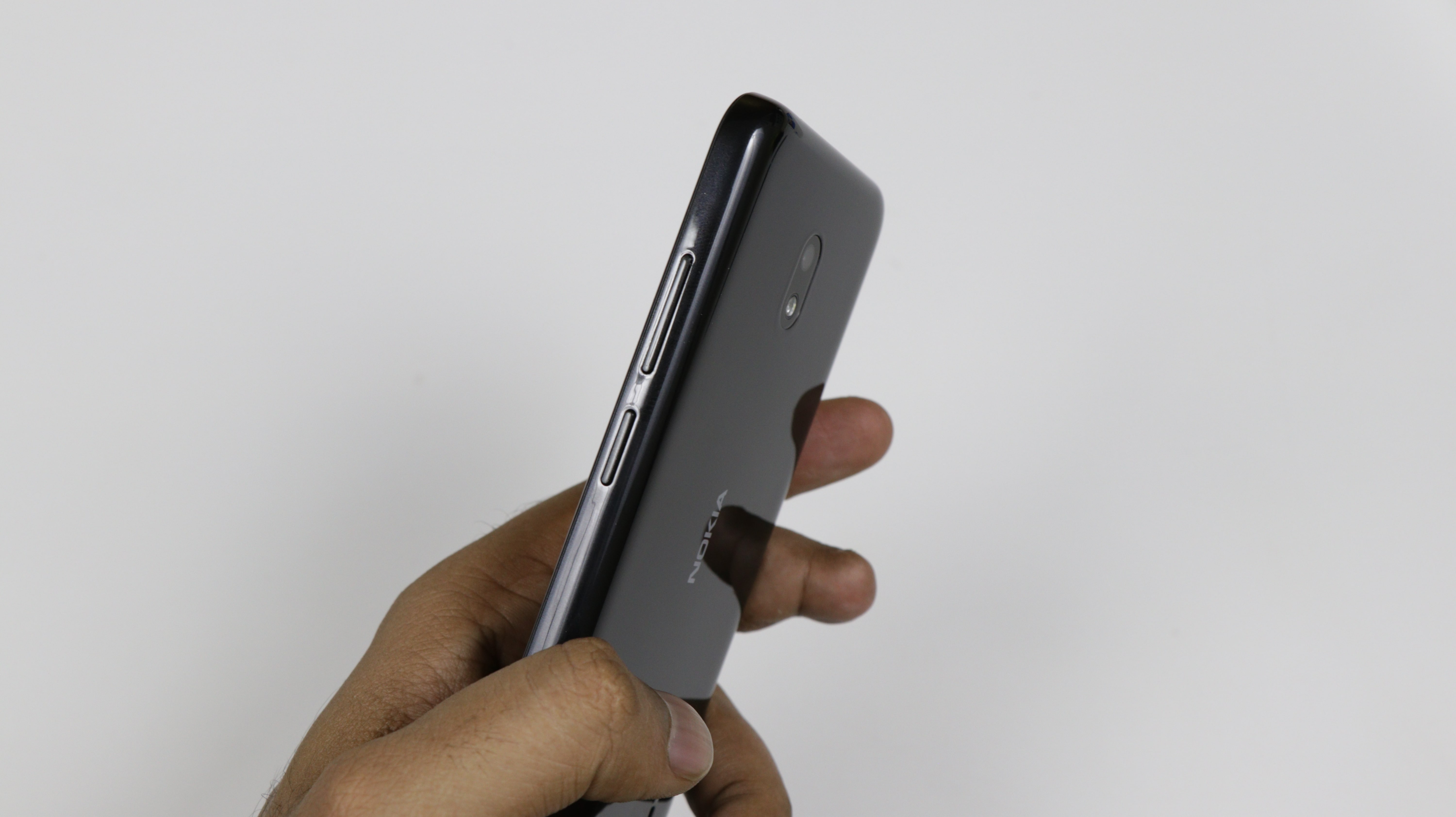 Nokia 2.2 Review: Its Google to the Rescue! | GizmoManiacs