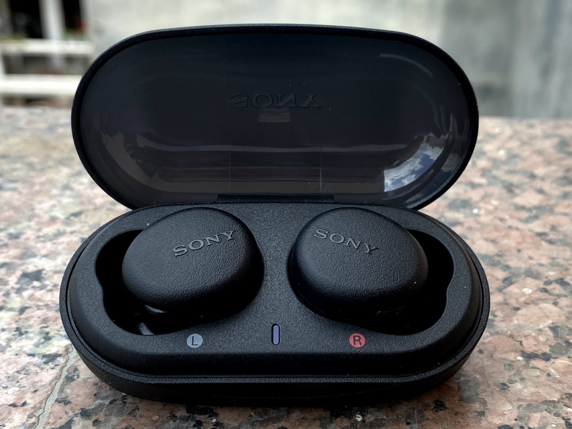 Sony WF-XB700 review | GizmoManiacs