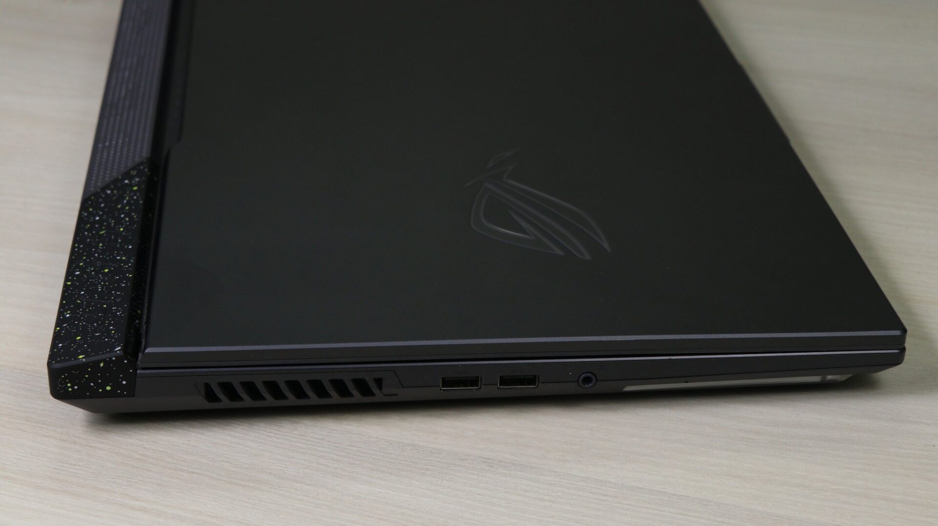 A New Gaming Legend: In-Depth Asus ROG Strix G17 (2023) Review ...